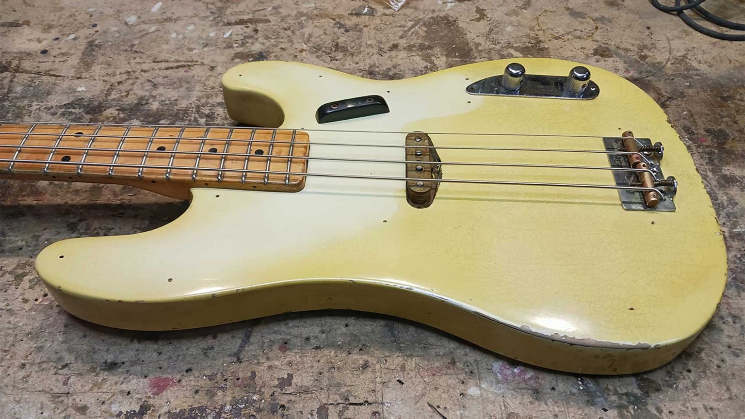 1969 Fender Tele Bass Full restoration - Roadrunner Guitars